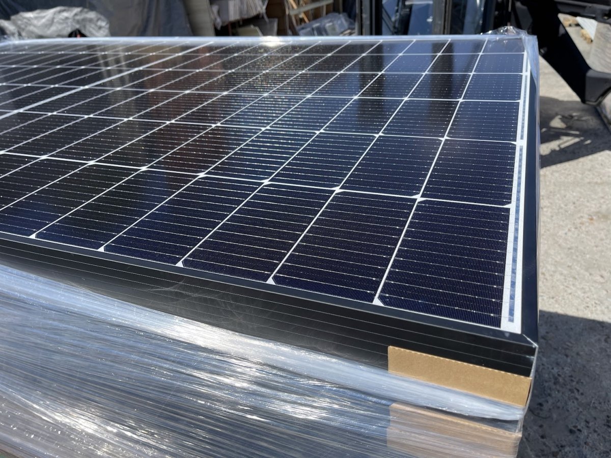 Panel fotowoltaiczny Leapton 460W Black Fram moduł - Panele ...