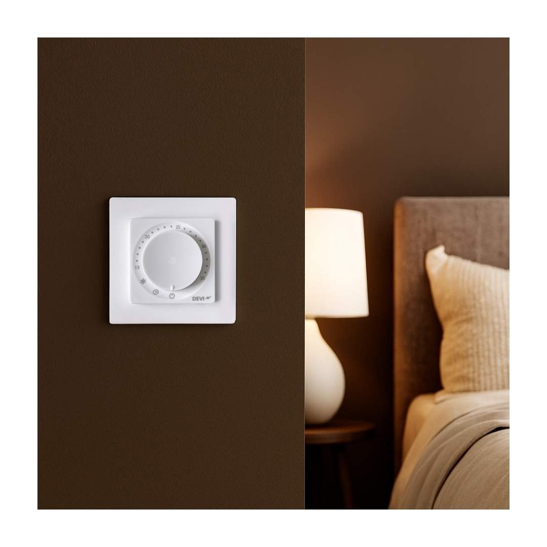 Programowalny termostat DEVIreg Room Bluetooth