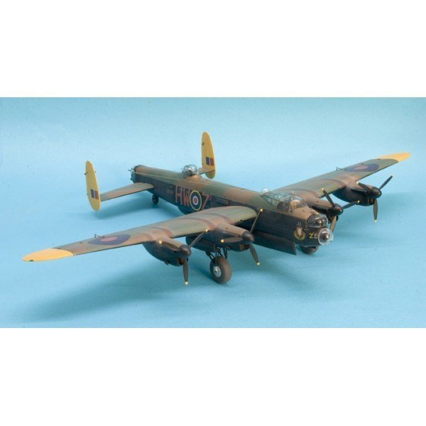 Revell 04300 Avro Lancaster Mk.I III (1:72) - propeller planes - 1:72 ...