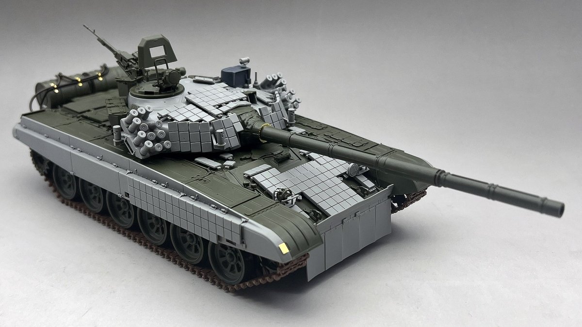 Amusing Hobby 35A069 PT-91 Twardy Polish Main Battle Tank 1 35 - po ...