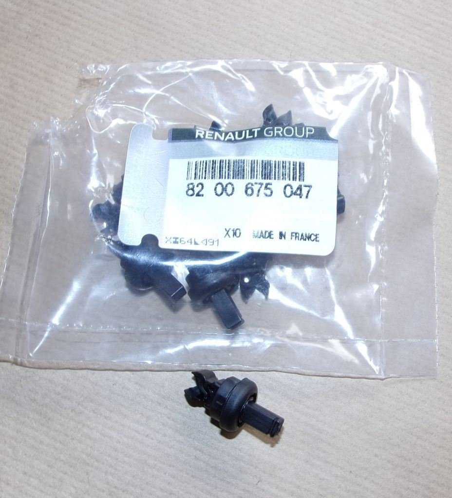 Agrafe de câble d'étagère Renault Megane III , 8200675047